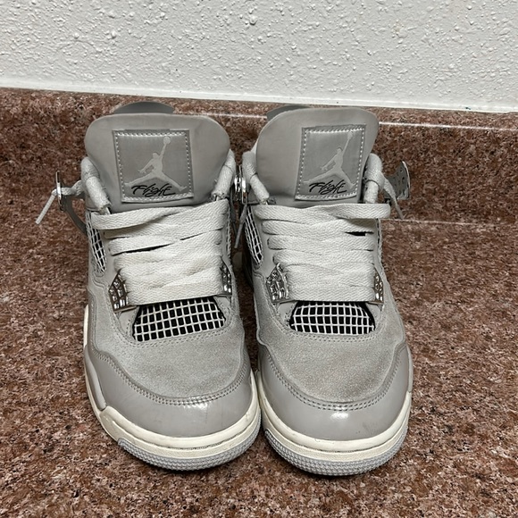 Jordan | Shoes | Jordan 4s Size 6w Frozen Moments Creased At The Back ...